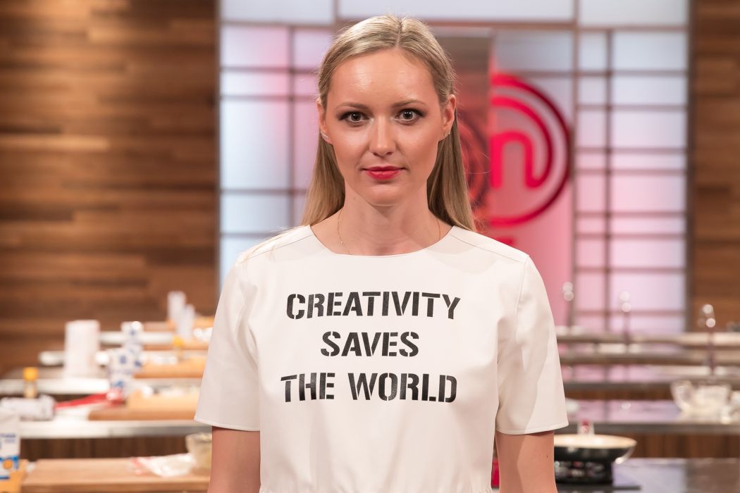 Sodnik: Blondinka z nožem naredila ogromno napako!