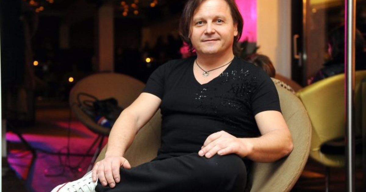 Lažje je biti pevec kot kitarist - Svet24.si
