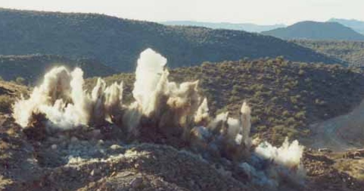 Zaradi miniranja popolna zapora ceste - Svet24.si