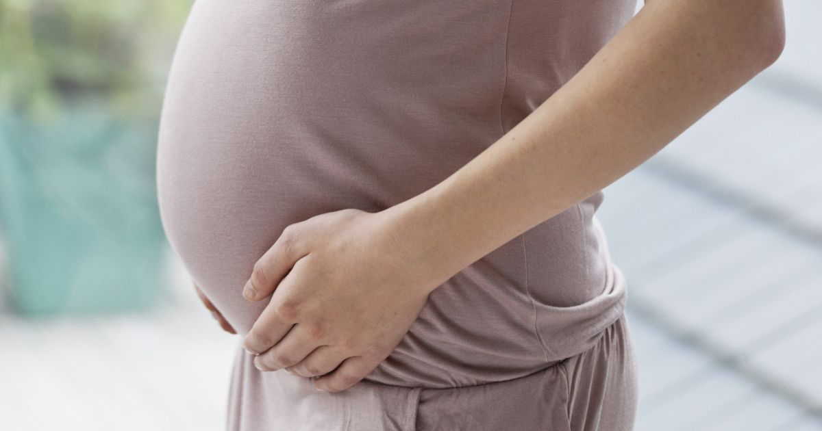 Umetna oploditev: Zamenjali embria, biološka mati nima pravic! - Svet24.si