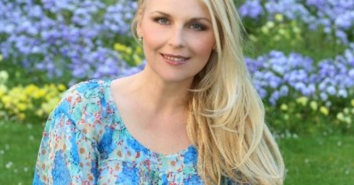 Svet skozi čas - Lepotica, pevka in psihologinja - Svet24.si