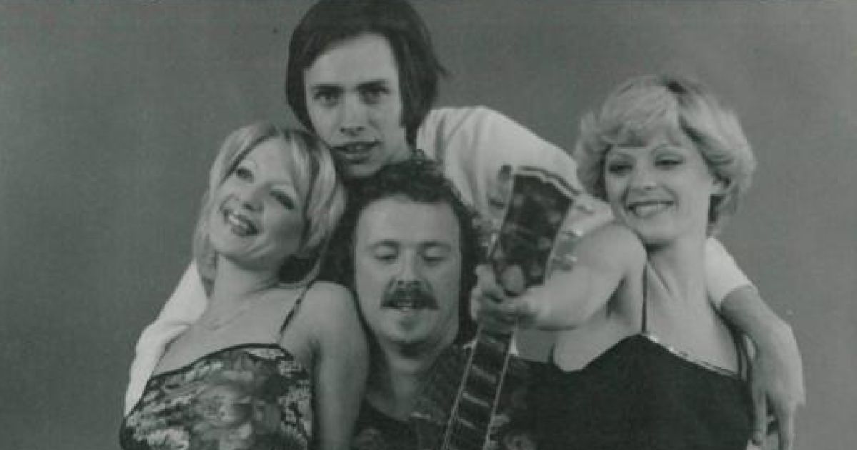 Tinkara žaluje za očetom - Svet24.si