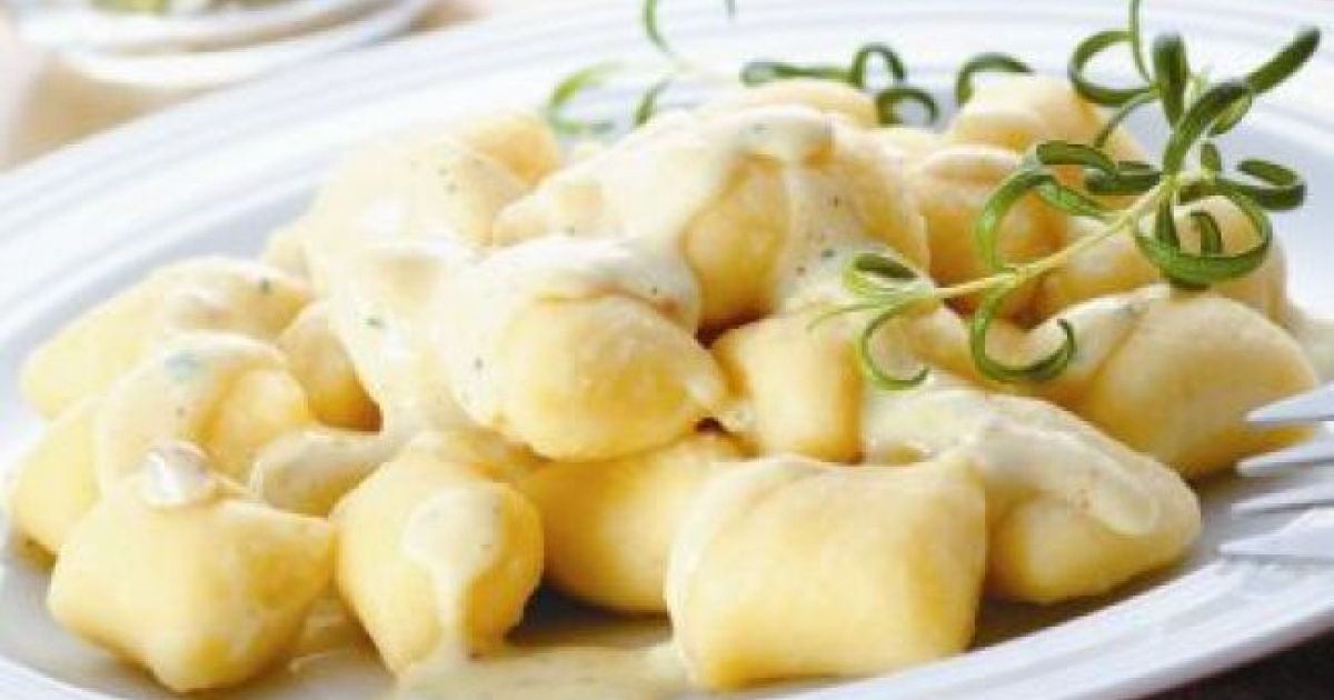 Njoki v zeliščni omaki - Svet24.si