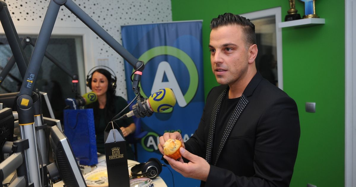 Aktualovo Galamo pred rojstnim dnem preplavile sladice - Svet24.si
