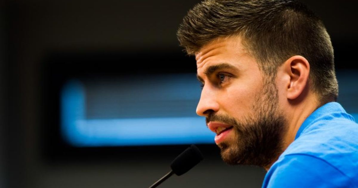 VIDEO: Poglejte, kaj je Pique naredil med himno - Svet24.si