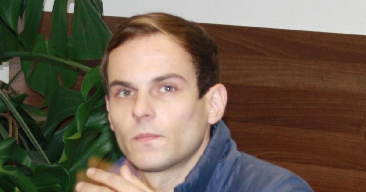 Marko pijan in zadet splezal na balkon - Svet24.si