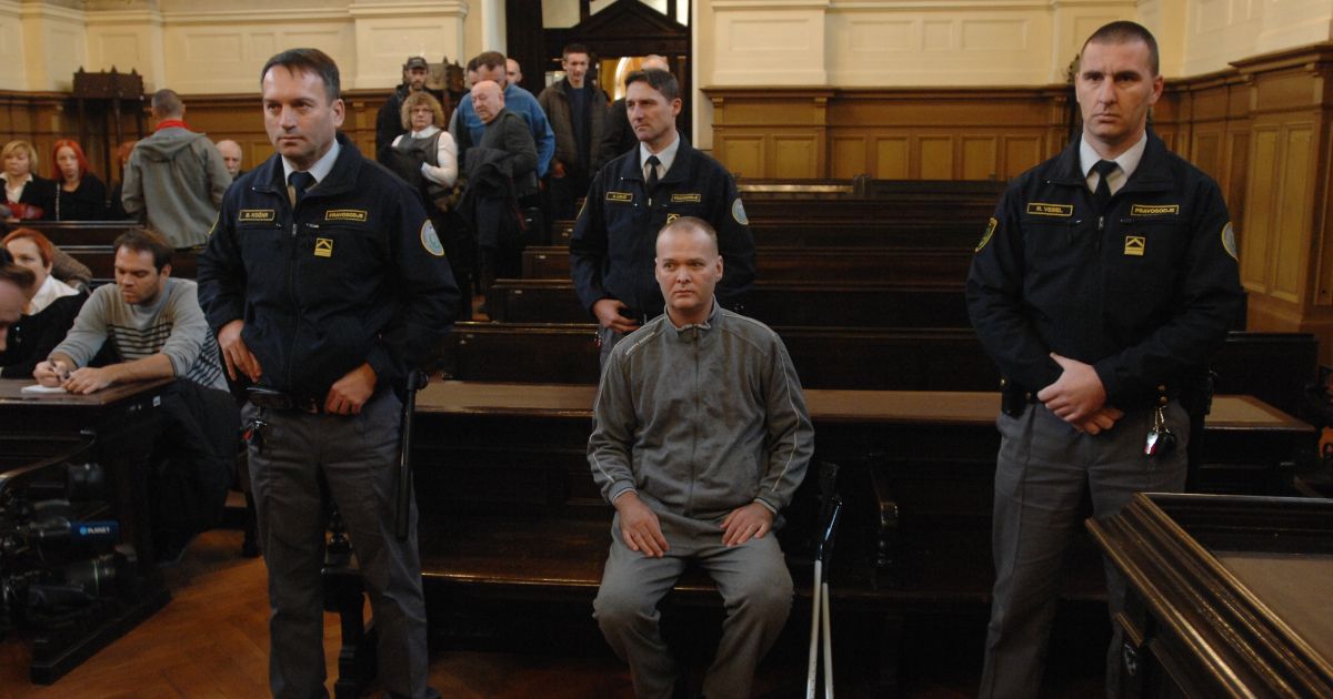 Priznal umor policista - Svet24.si