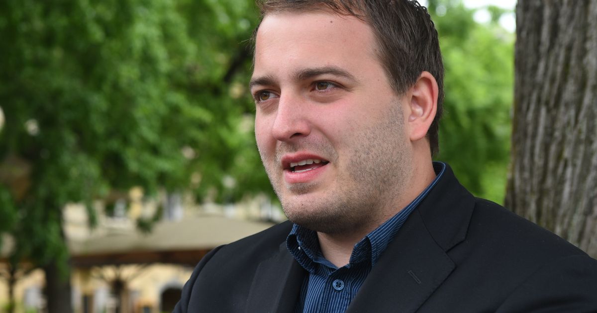 S pritiski, menjavami in drugim tirom si je prislužil interpelacijo - Svet24.si