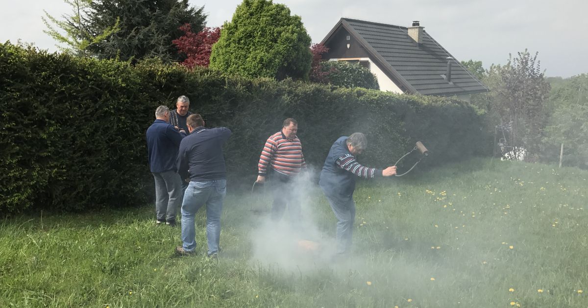 FOTO: Blagoslov jedi pospremili z glasnim pokanjem - Svet24.si