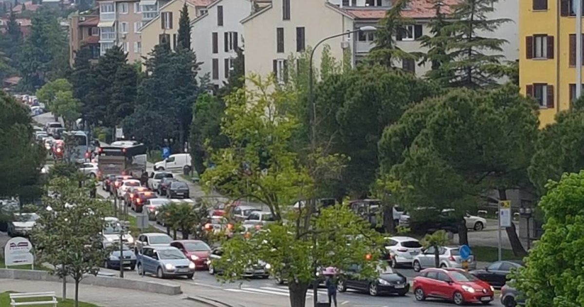 FOTO: Prometni kaos na Obali - Svet24.si
