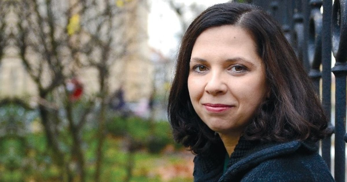 Karmen W. Švegl o starševstvu in vojnem dopisništvu - Svet24.si