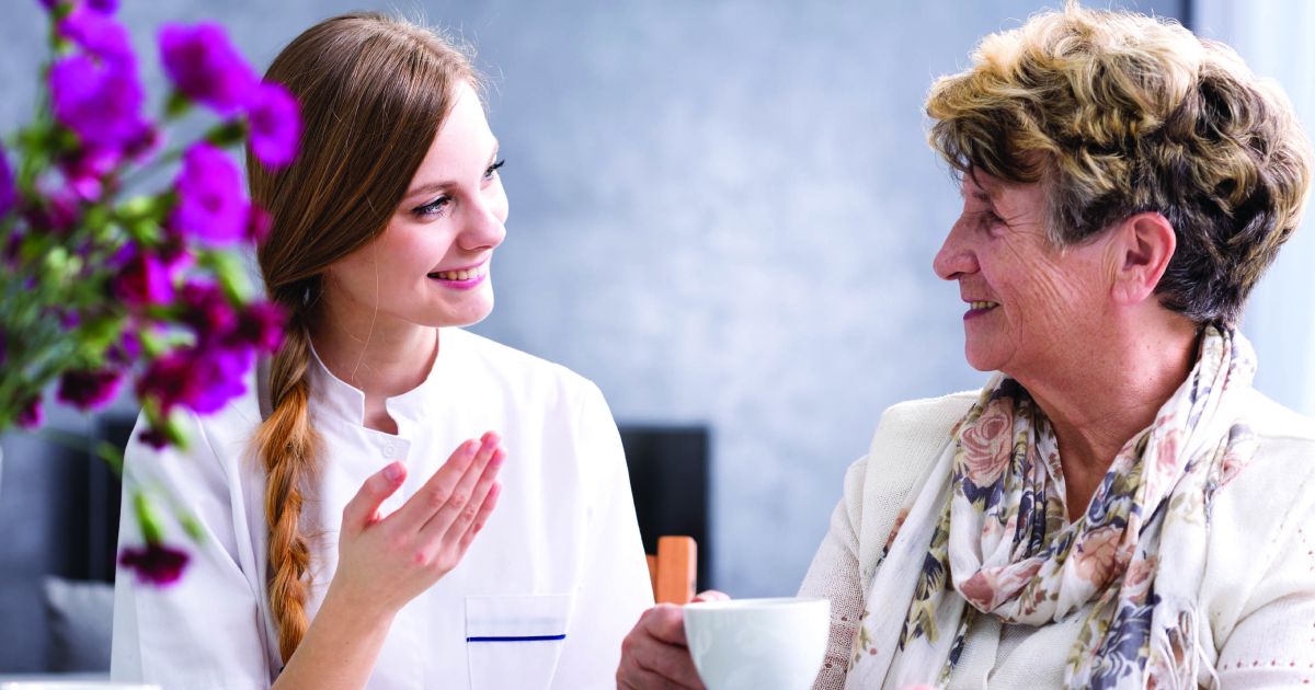 Na obisku pri bolniku z demenco: Kaj smemo in čemu se je bolje izogniti ...