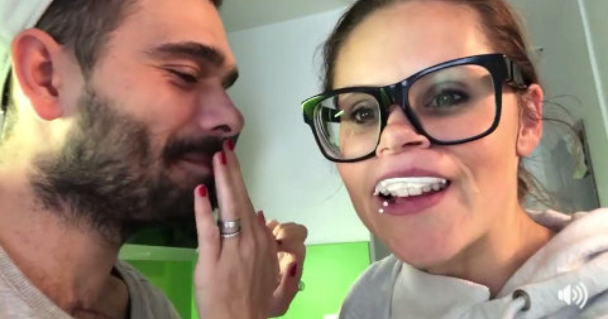 Burleska: Teja pred kamero na golo obrila Janija! - Svet24.si