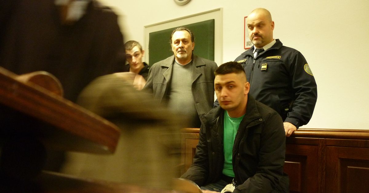 Bodibilderja zaklal v trebuh - Svet24.si