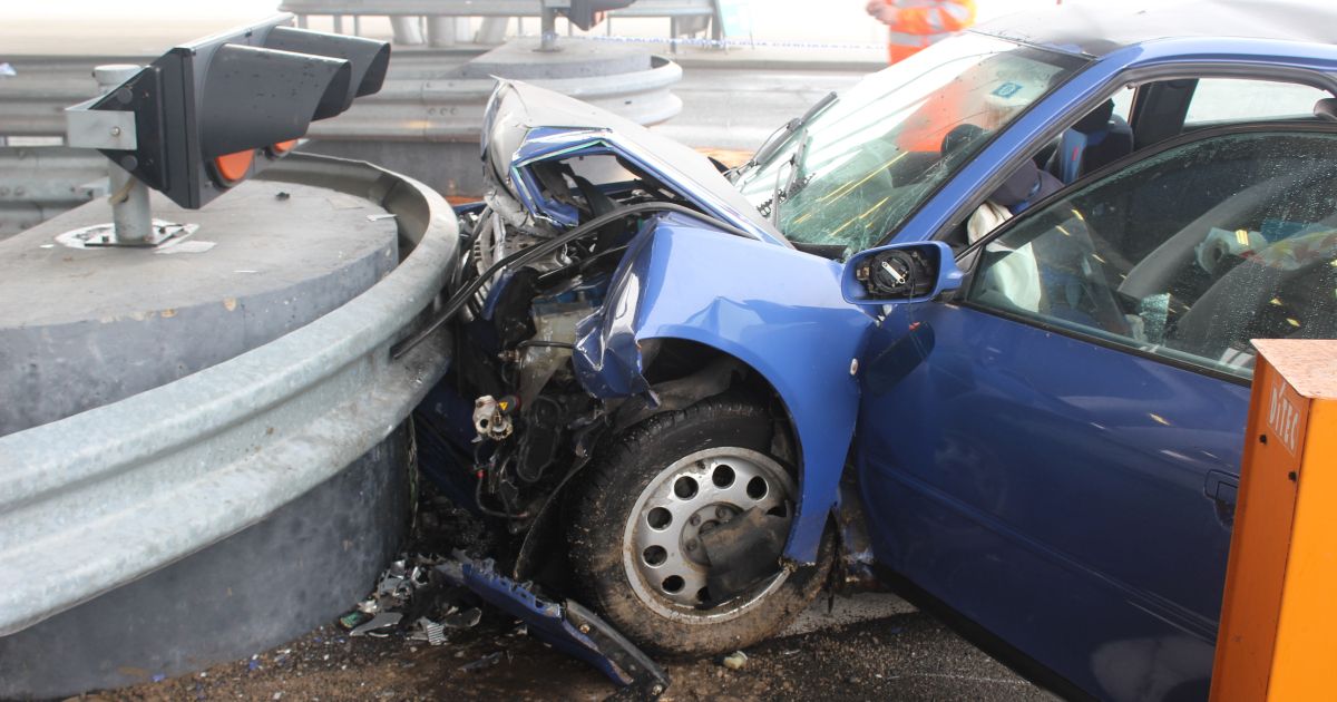 FOTO: Huda prometna nesreča, ena oseba mrtva - Svet24.si