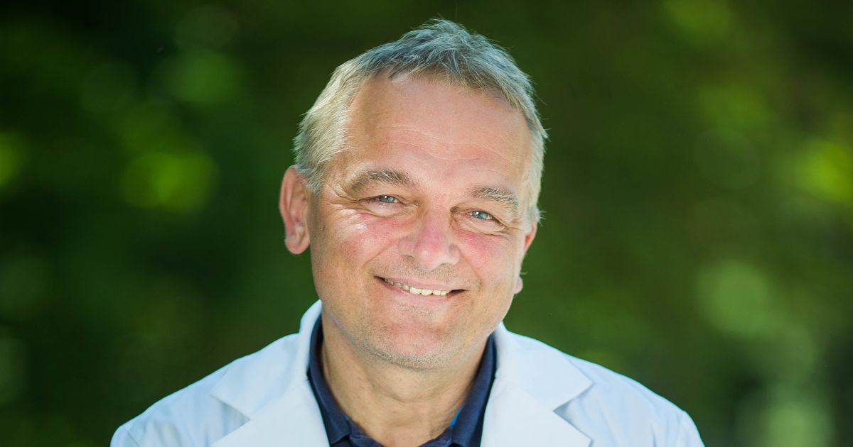 Prof. dr. Alojz Ihan, dr. med., zdravnik mikrobiolog in imunolog ...
