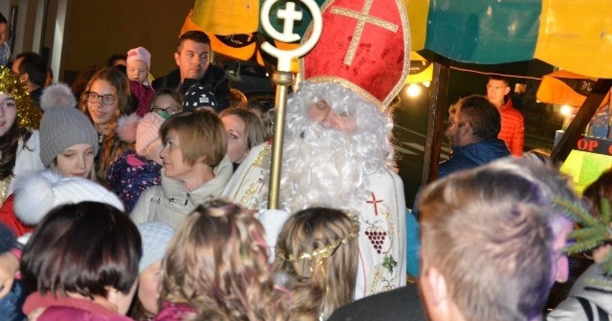 Parkeljni, vragi in angelčki; pregled Miklavževanj po Sloveniji - Svet24.si