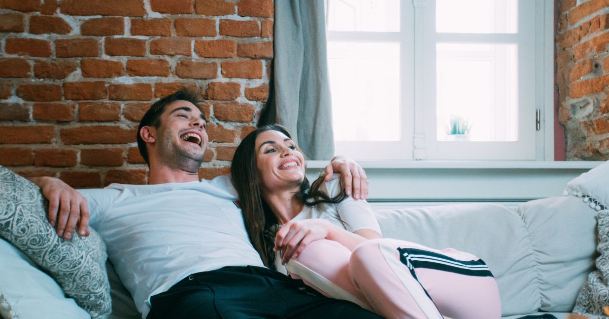 FOTO in VIDEO: Anja Jenko v objemu znanega hrvaškega igralca - Svet24.si