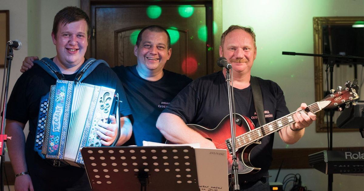 ČUDEŽNI DEČKI - Veseljak.si