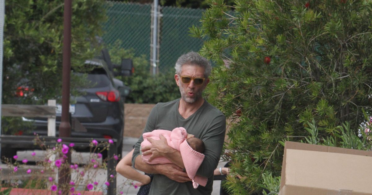 Lepa Monica mu je rodila dve, Tina pa še tretjo! - Svet24.si