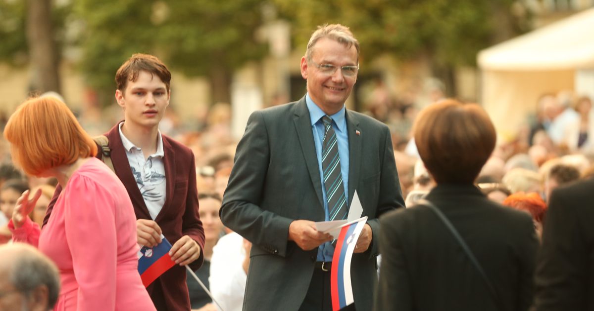 Marjan Podobnik: Zakaj Slovenija ni dobra mati za vse svoje državljane ...