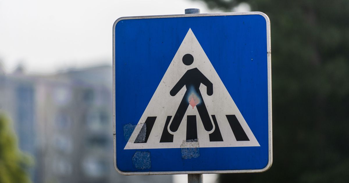 V Kopru 40-letnik pijan, zadet in brez izpita hudo zbil 20-letno peško ...