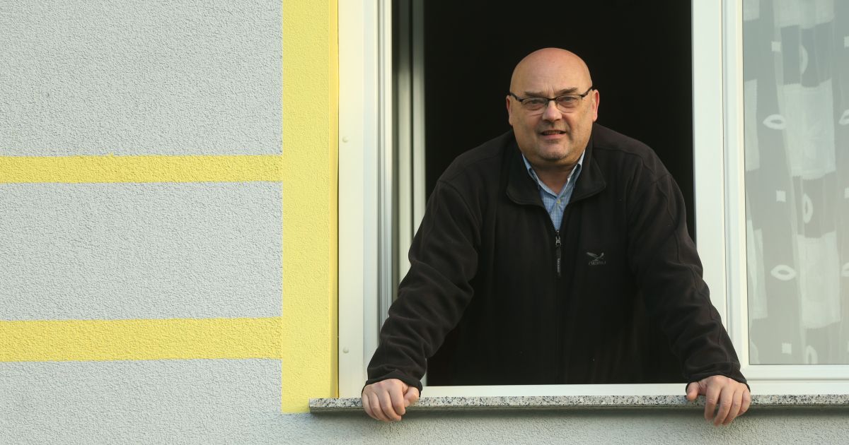 Zgrožena stroka: Kako je mogoče, da bo o vzgoji predaval vulgarni Roman ...