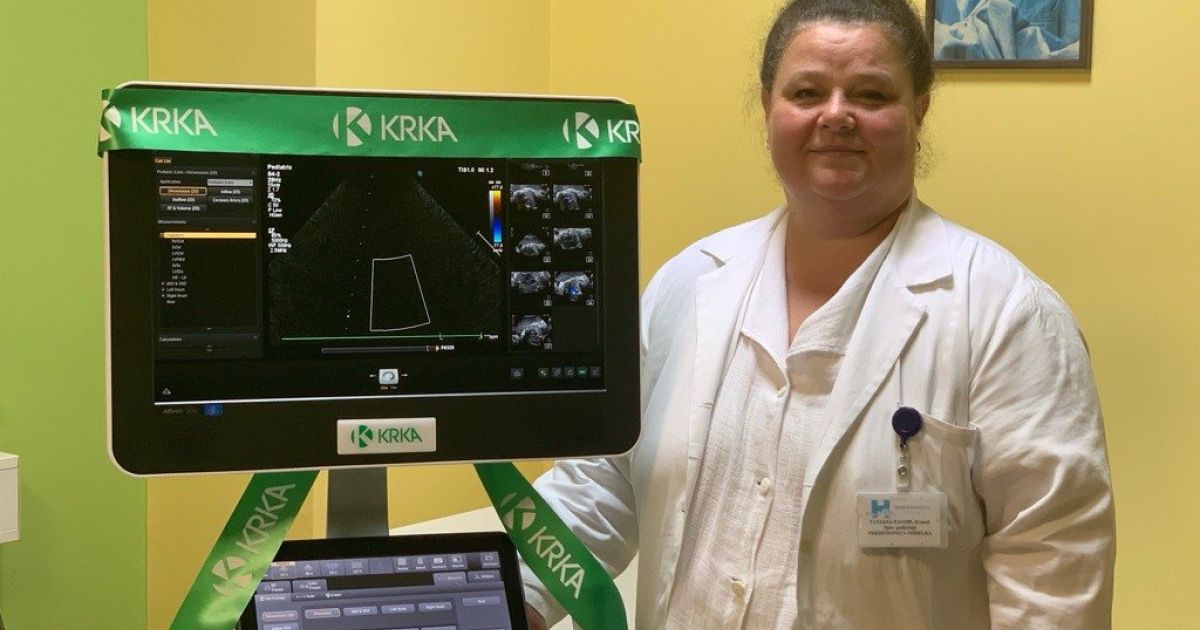 Tovarna zdravil Krka je oddelku za pediatrijo SB Novo mesto donirala ultrazvočni aparat - Svet24.si
