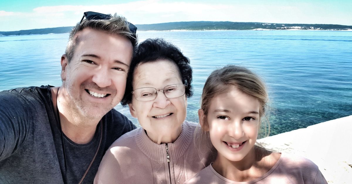 Werner je tudi letos na ogled postavil svoje znamenite bele kopalke ...