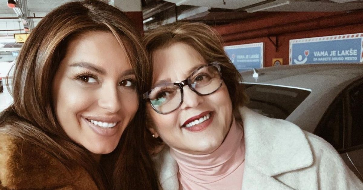 Seka Aleksić - nikoli ne boste ugotovili, kdo je ta ženska ob njej ... - Svet24.si