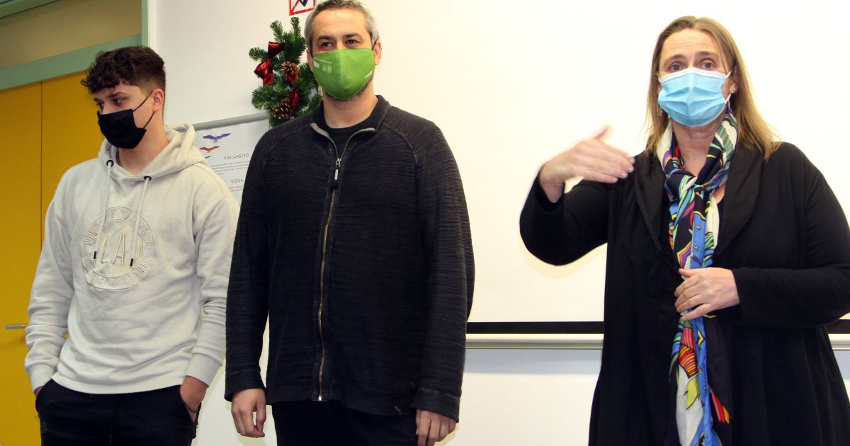 Maja Weiss Krambergerja pokazala svojim študentom - Svet24.si