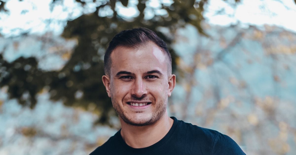 Anže Zavrl na svojem prvem maratonu v Parizu - Svet24.si