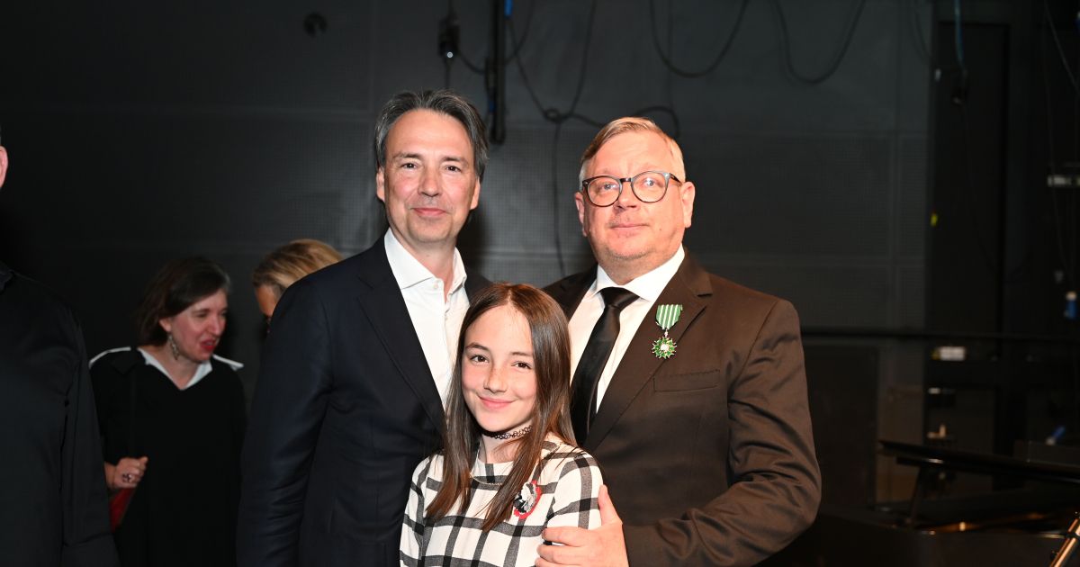 Robert Waltl postal francoski vitez reda umetnosti in leposlovja ...