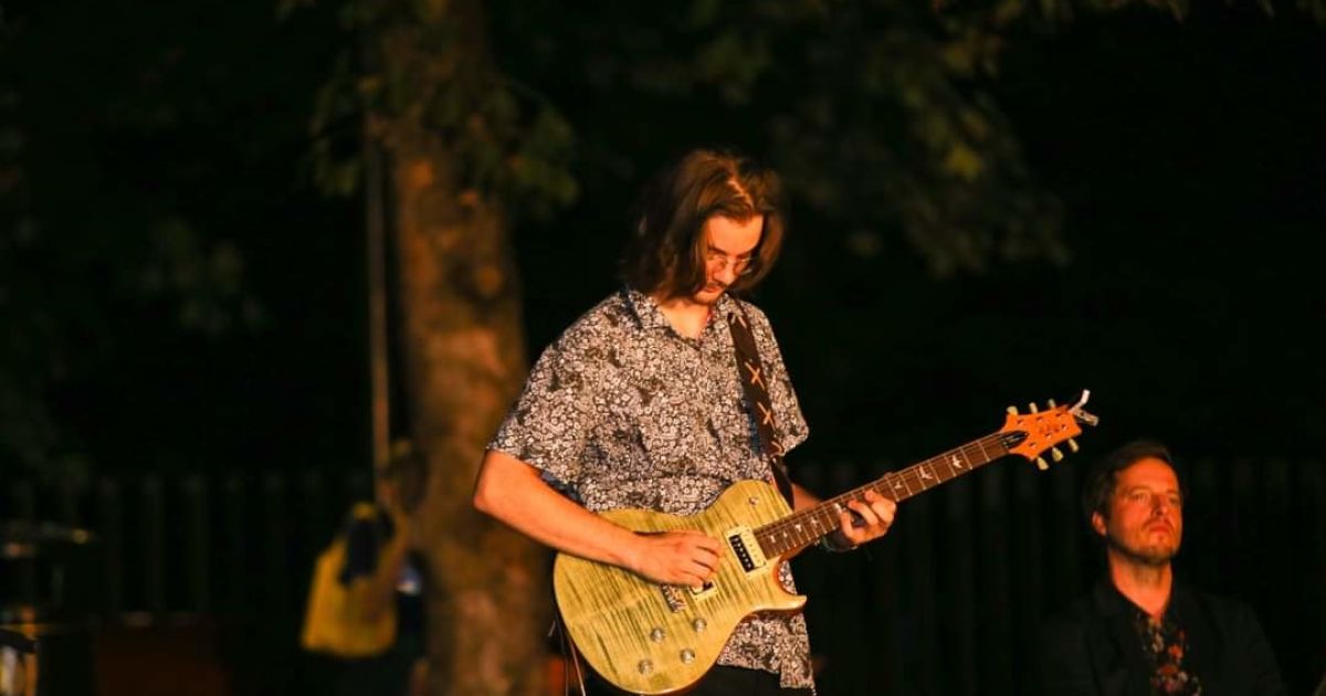 (Jakob Podlesek) Kitarist, ki so mu vzor arhitekti - Svet24.si