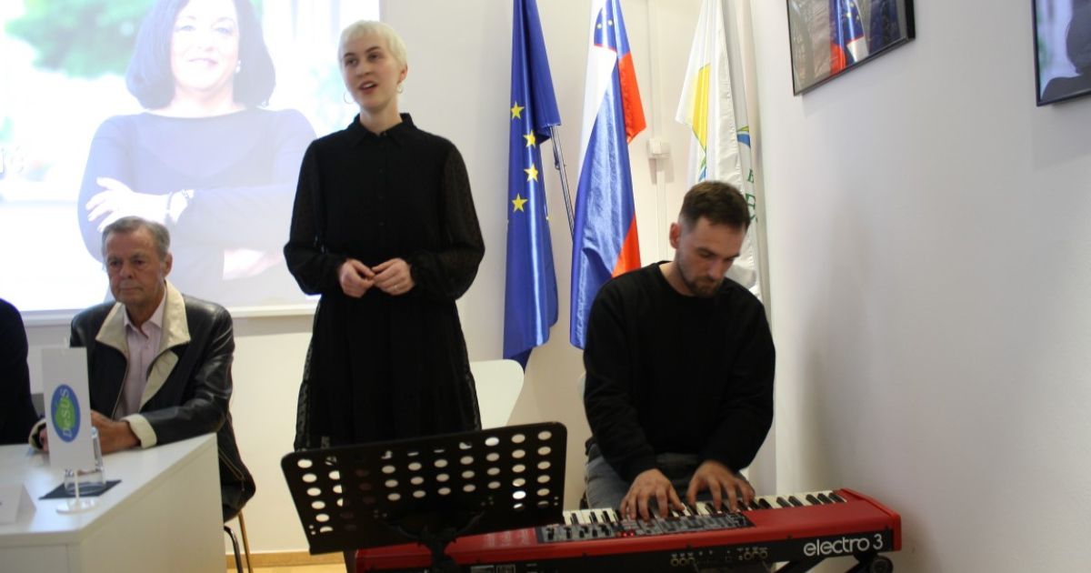 Mojca - Svet24.si