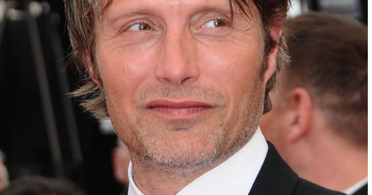 Mads Mikkelsen se bo ponovno povezal z Bryanom Fullerjem - Novice Svet24