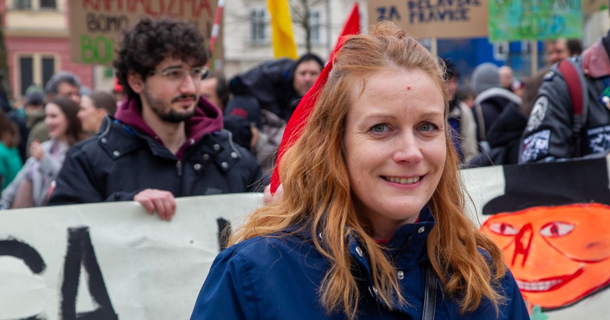 Tea Jarc se je zavihtela na visok položaj - Svet24.si