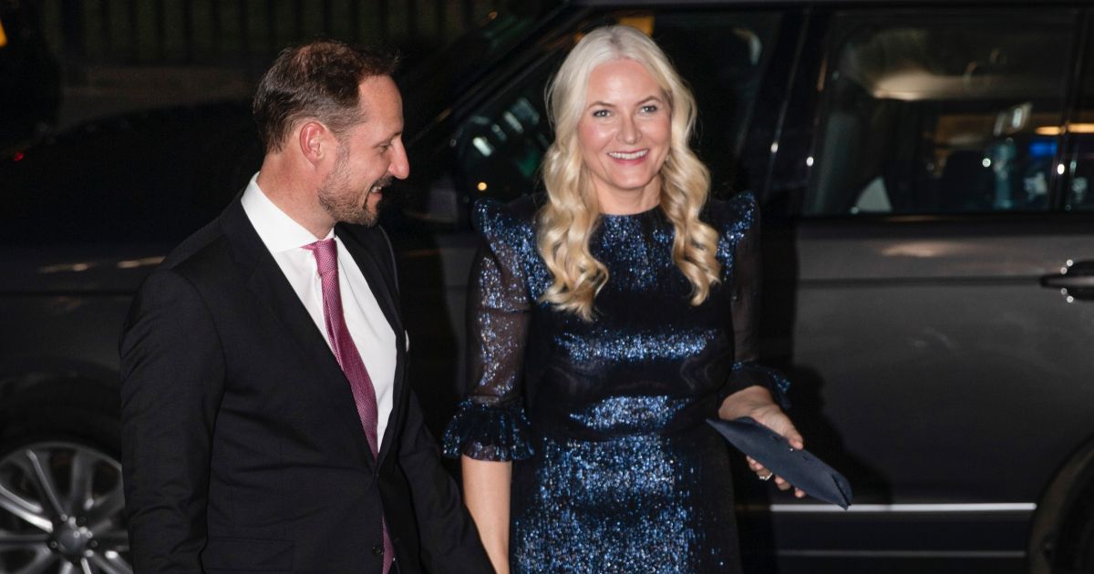 Dvojni abraham na norveškem dvoru - Revija Lady