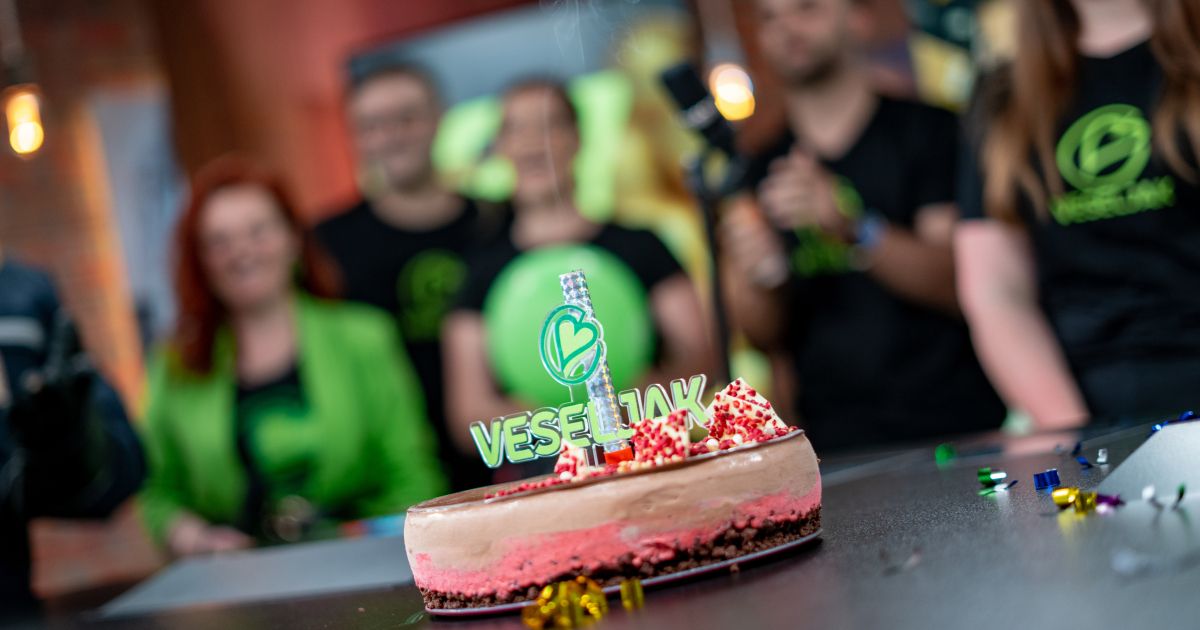 Veseljak zopet praznuje! - Veseljak.si