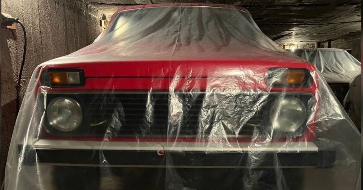 43 let stara Lada Niva, katere cena presega četrt milijona evrov ...