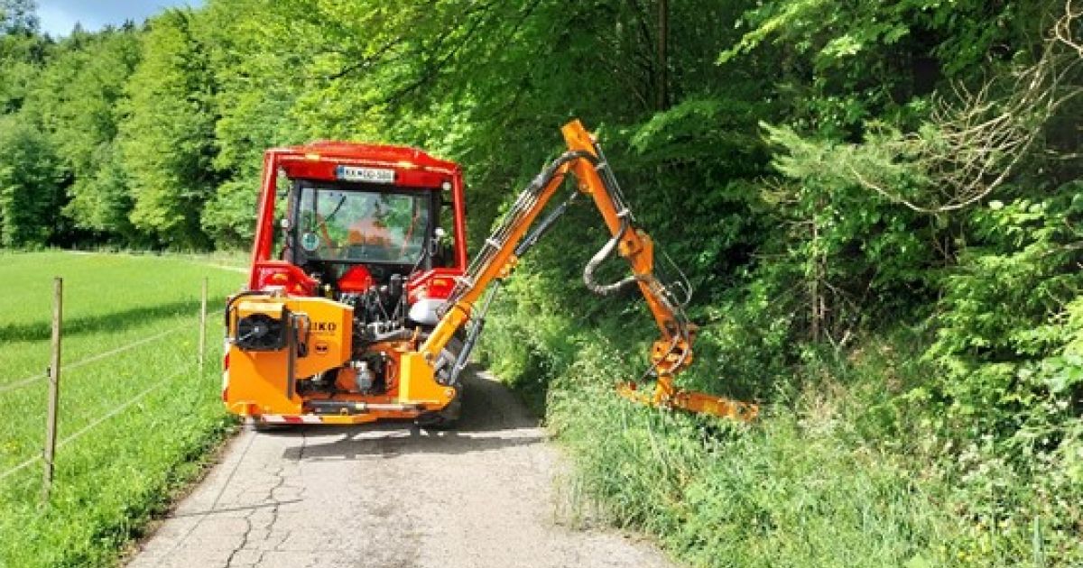 Žive meje, drevje, grmovje, trava - segajo na cesto? Pozor, lahko vas ...