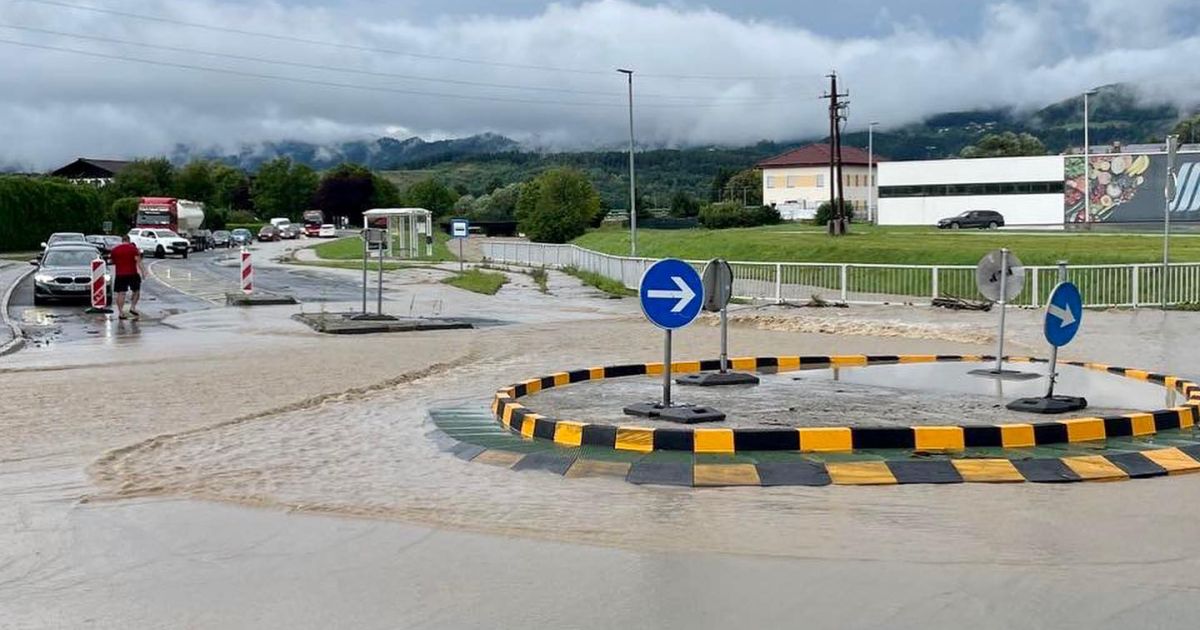 FOTO: Velenjski nakupovalni center zalilo, Paka se je umirila - Svet24.si