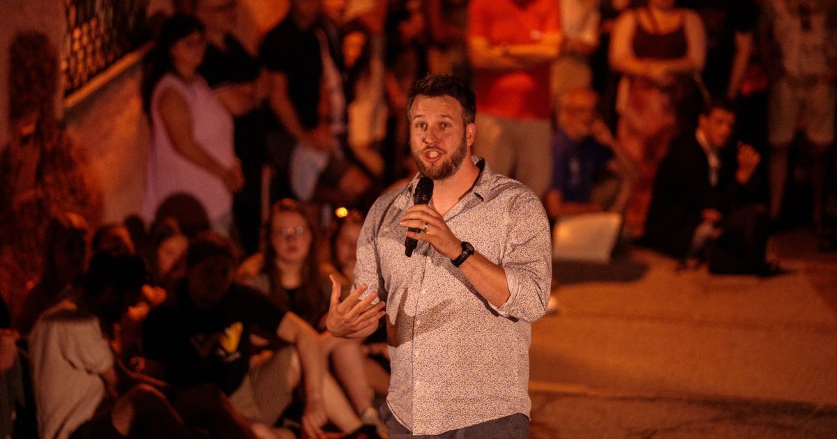 To bi bila nadgradnja knjige - Revija Lady