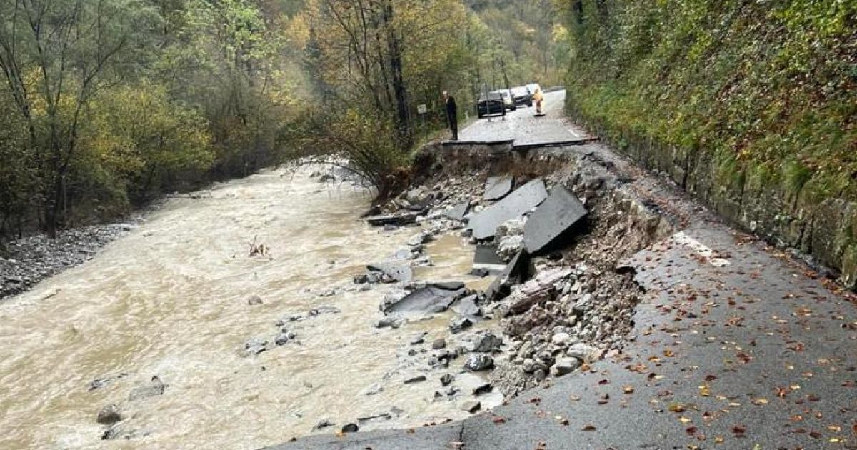 Video in foto: Na Tolminskem, kjer se razmere še niso umirile in grozijo številni plazovi, so ...