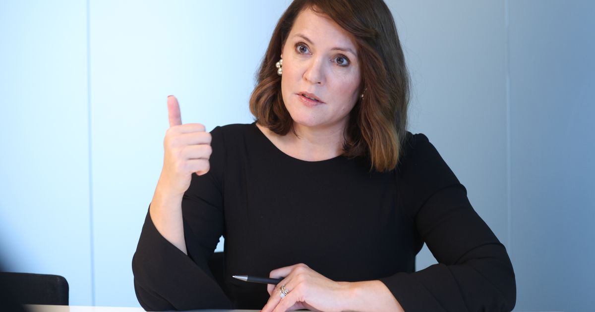 Nina Zidar bo z milijoni ministrstva lahko odplačala kredit - Novice Svet24