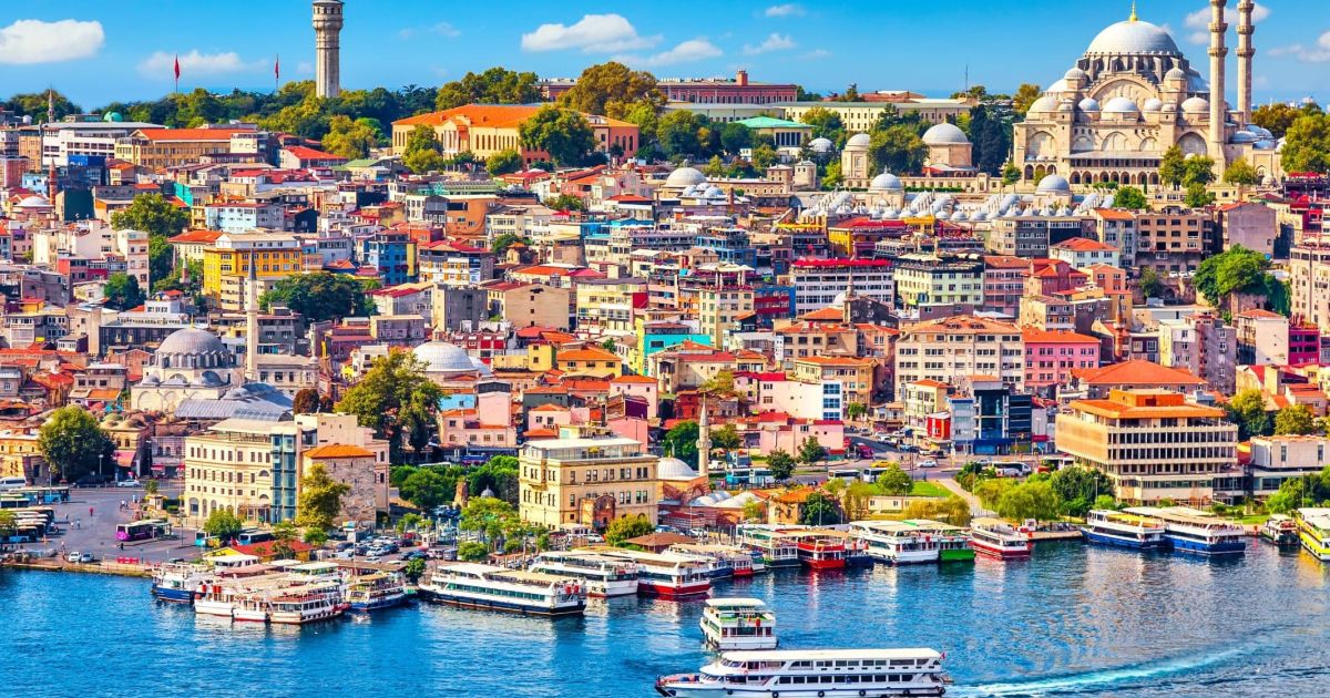 V napadu na italijansko cerkev v Istanbulu ubit en človek - Svet24.si