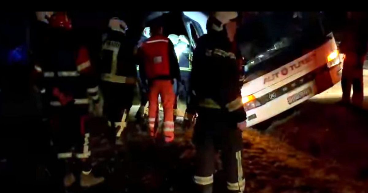 Video in foto: Pijan 52-letnik ukradel avtobus, a ni prišel daleč ...
