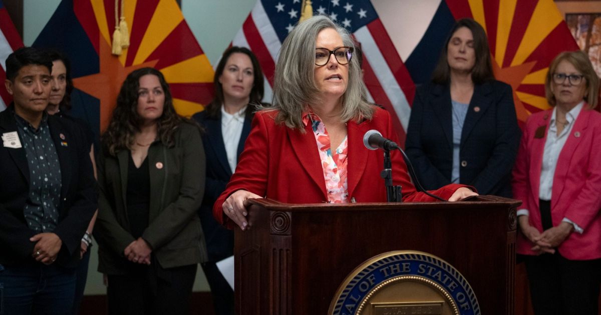 V Arizoni razveljavili zakon proti splavu iz leta 1864 - Svet24.si