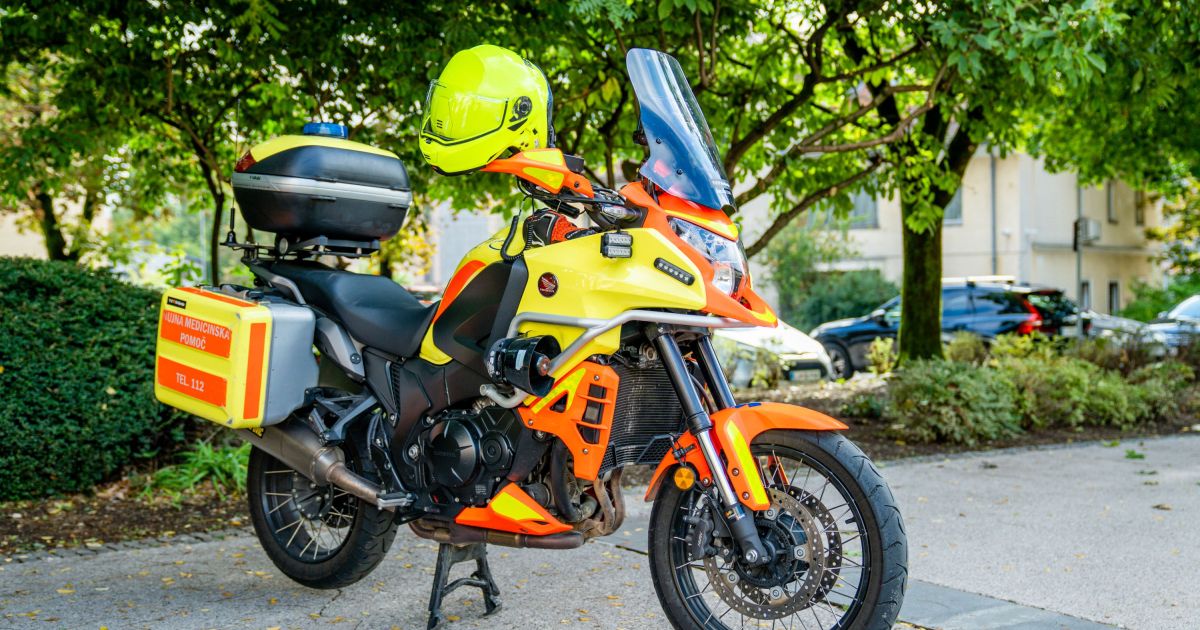 Reševalci na motorju 6 minut hitreje na kraju nesreče - Svet24.si