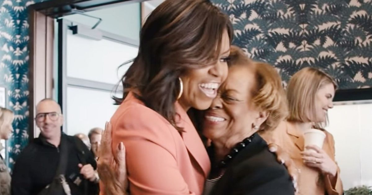 Michelle Obama žaluje, poslovila se je njena mama - Svet24.si